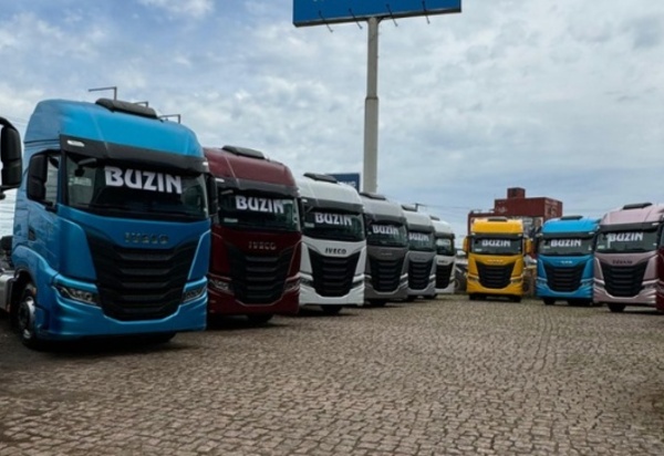Buzin Transportes adquire 50 caminhões Iveco S-Way 540 6x4 - Revista ...